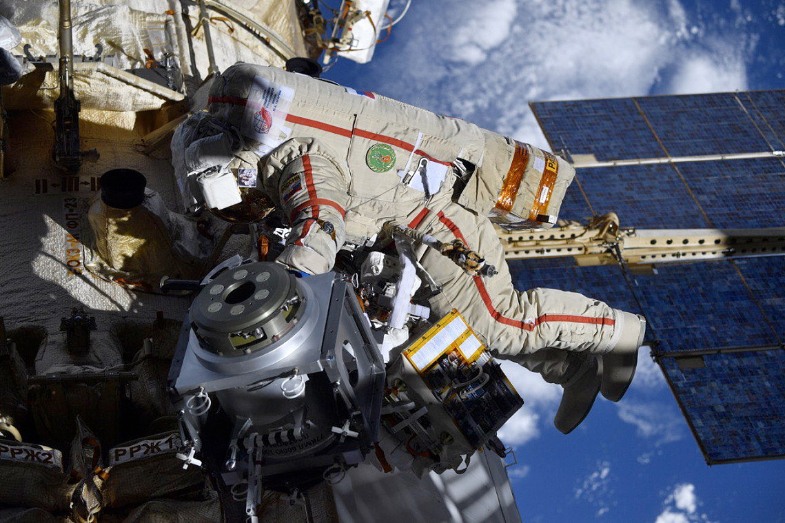 EVA Oleg Artemyev on September 02, 2022