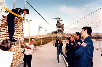 Spaceflight mission report: STS-54