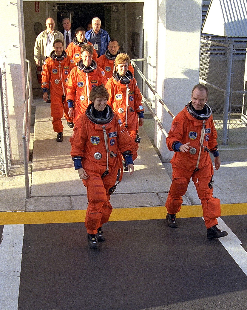 Crew STS-84 walkout