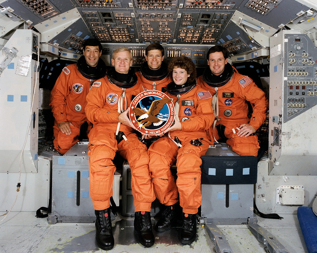 Crew STS-54
