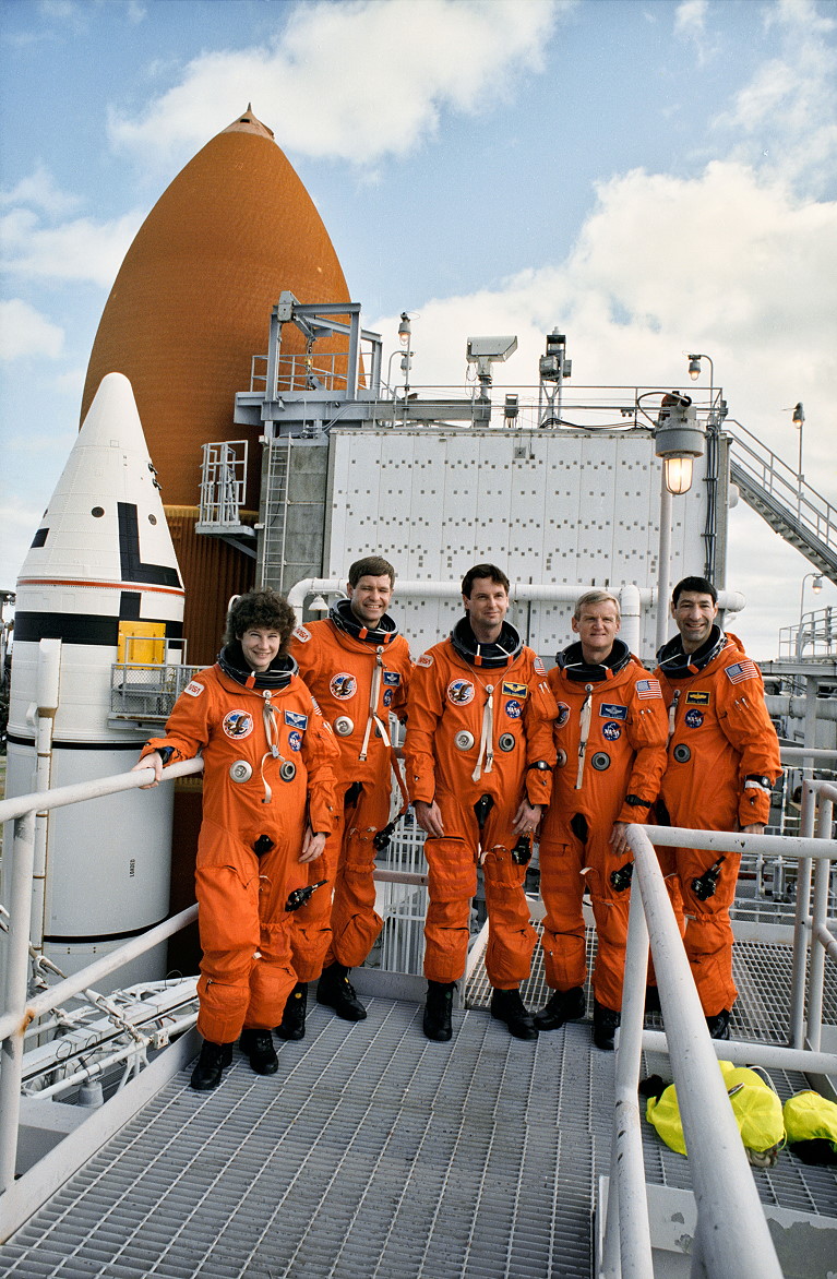 Crew STS-54