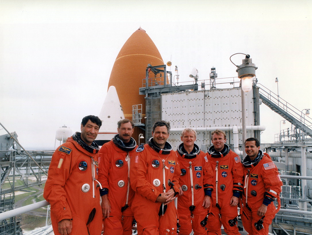 Crew STS-77