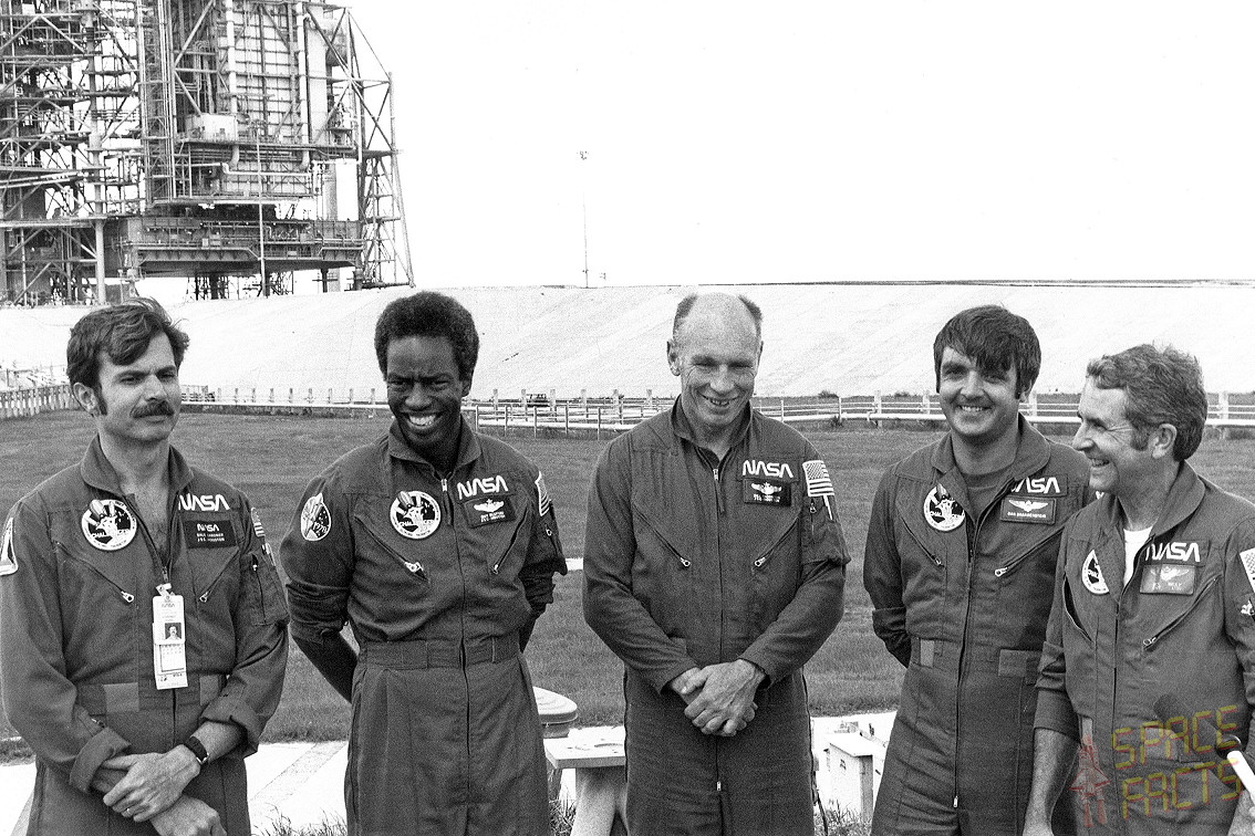 Crew STS-8