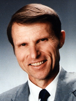 Astronaut Biography: Dennis Boesen