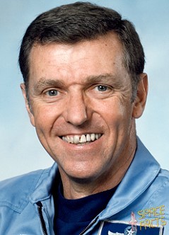 Astronaut Biography: Joe Engle