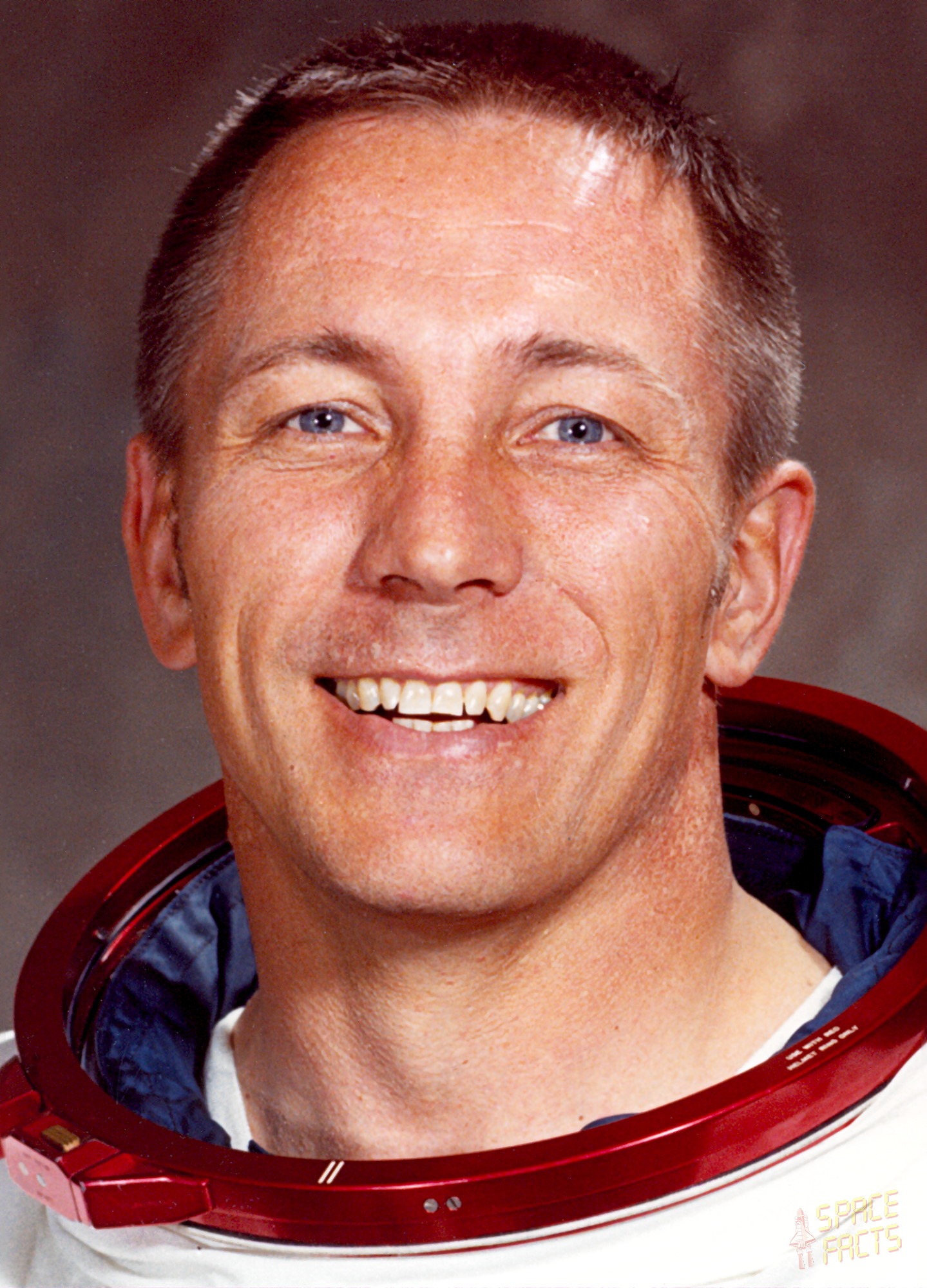 Astronaut Biography: John Swigert