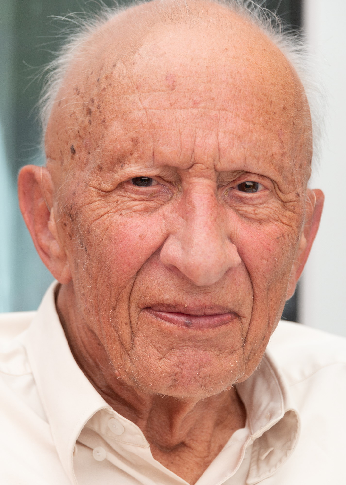 Biographies of Astronaut and Cosmonaut Candidates: Hans-Peter Walker