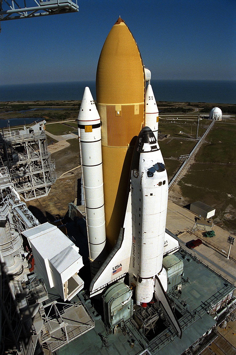 STS-89 on launch pad