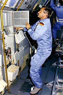 Spaceflight mission report: STS-61A