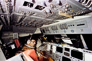 Spaceflight mission report: STS-1