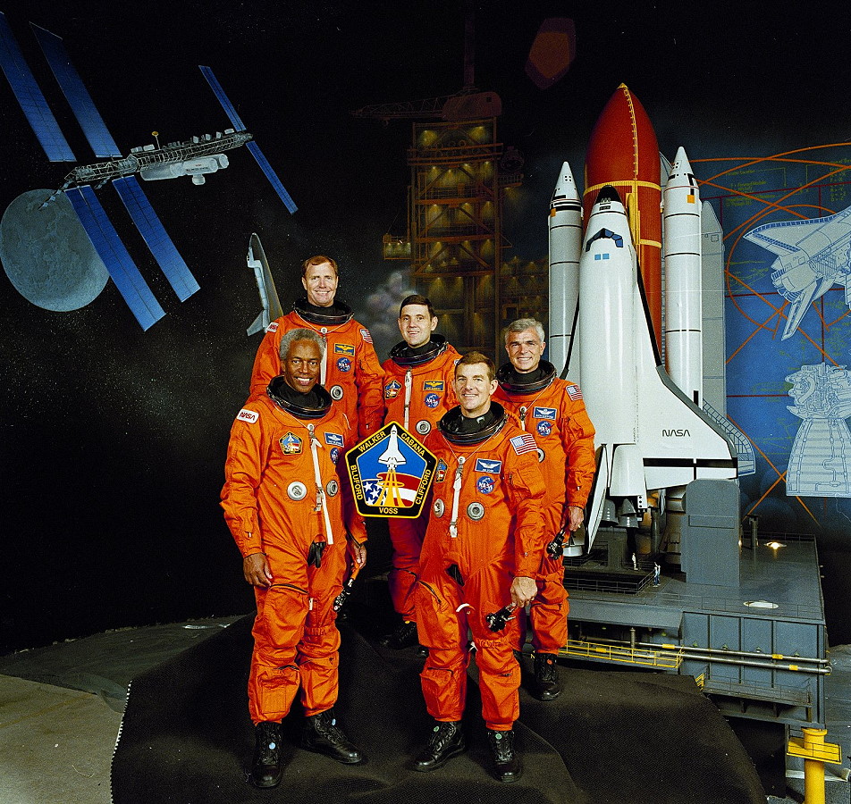 Crew STS-53